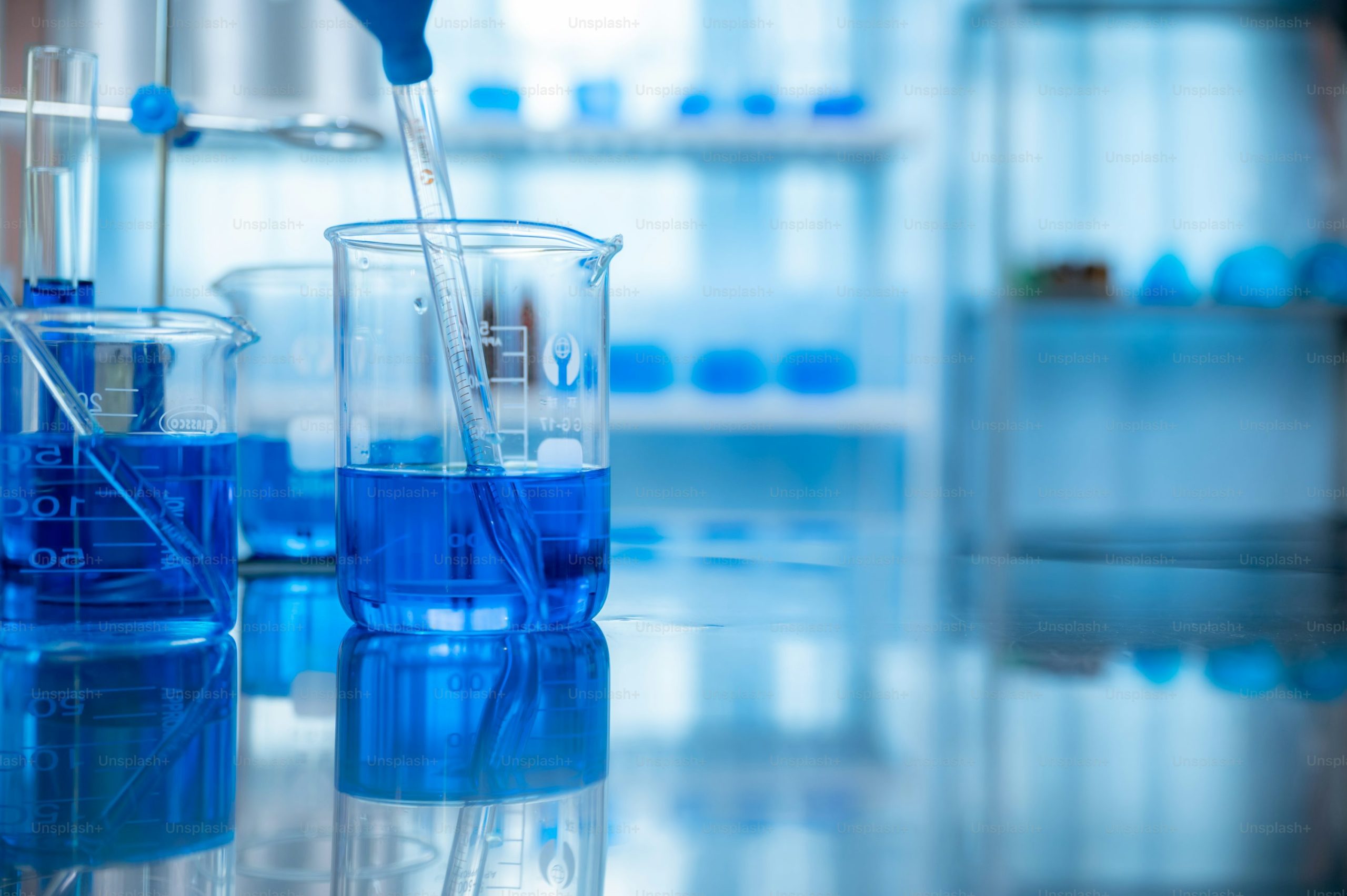 Smart Labs 2025: AI, Automation & Future Research.